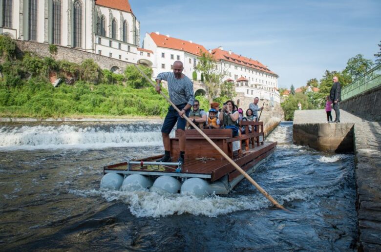 Wooden-rafting-on-the-Vltava-Things-to-do-in-Cesky-Krumlov-with-kids ...